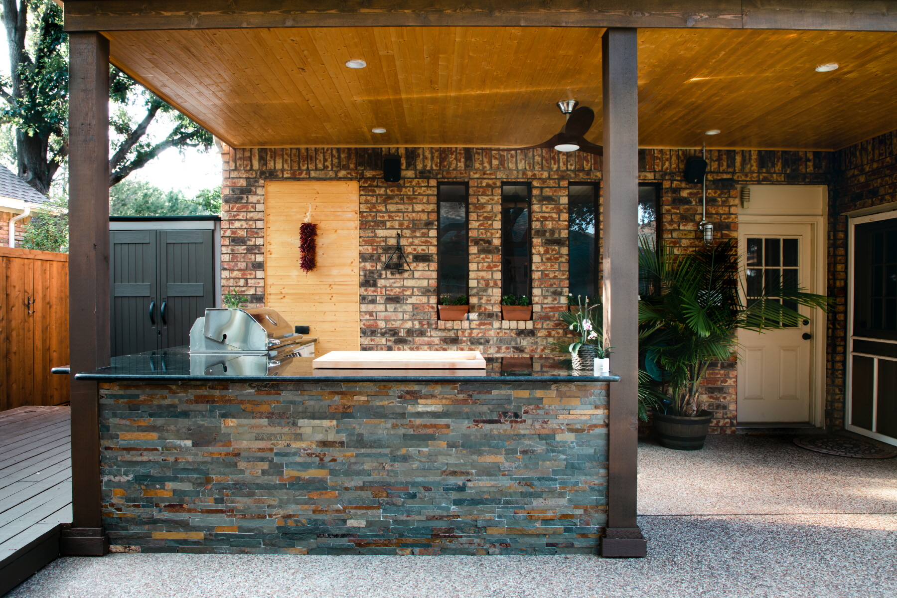 Ultimate Guide to Outdoor Kitchen Framing - LX Hausys